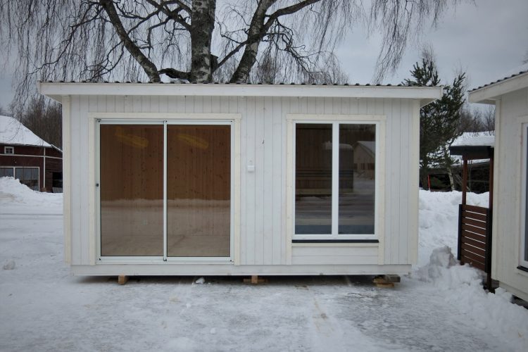 Komplett bastu, ingen byggsats i funkisstil, nyckelfärdig vedeldad bastu